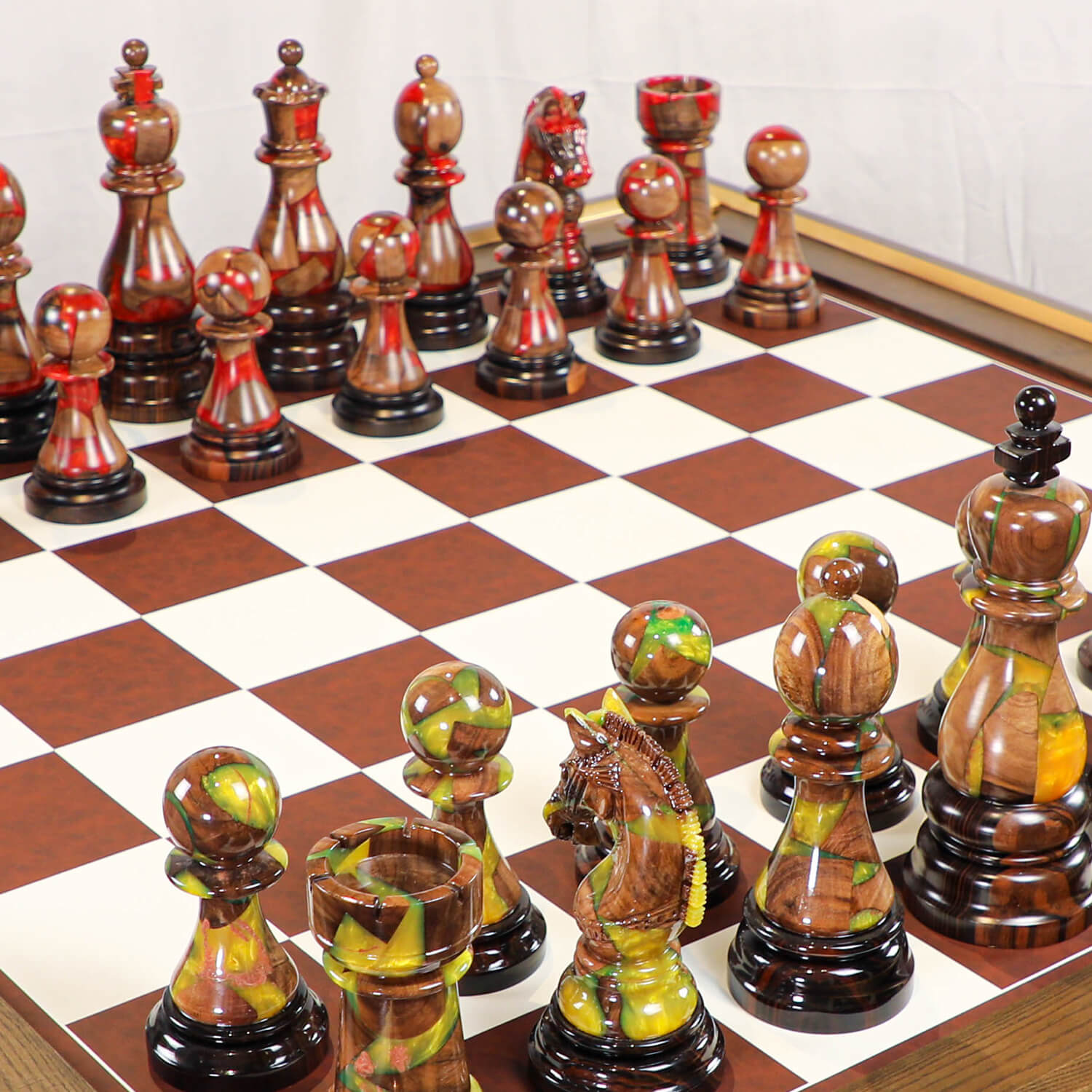 The Power of Empires - Out Standing Chess Set (Dark Red – Dark Green ...