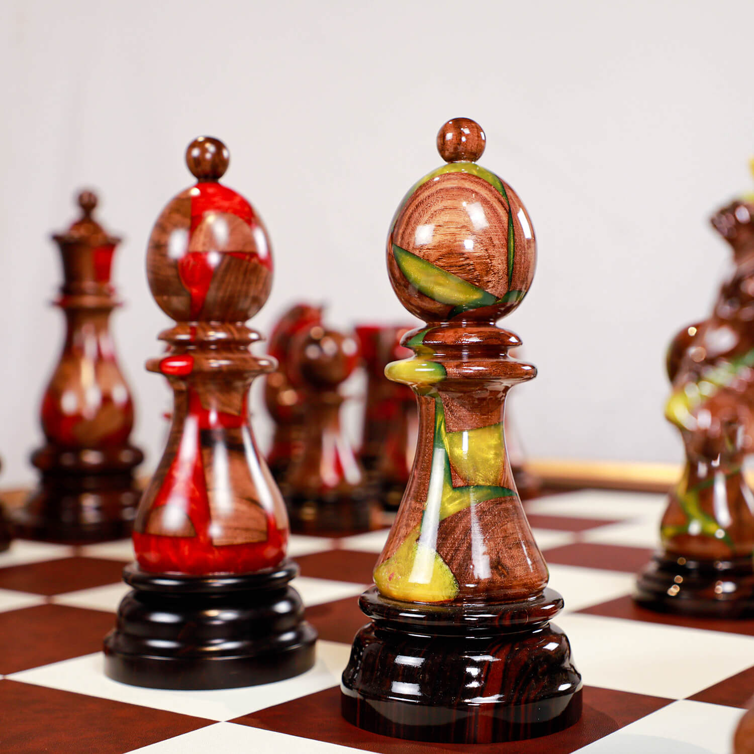 The Power of Empires - Out Standing Chess Set (Dark Red – Dark Green ...