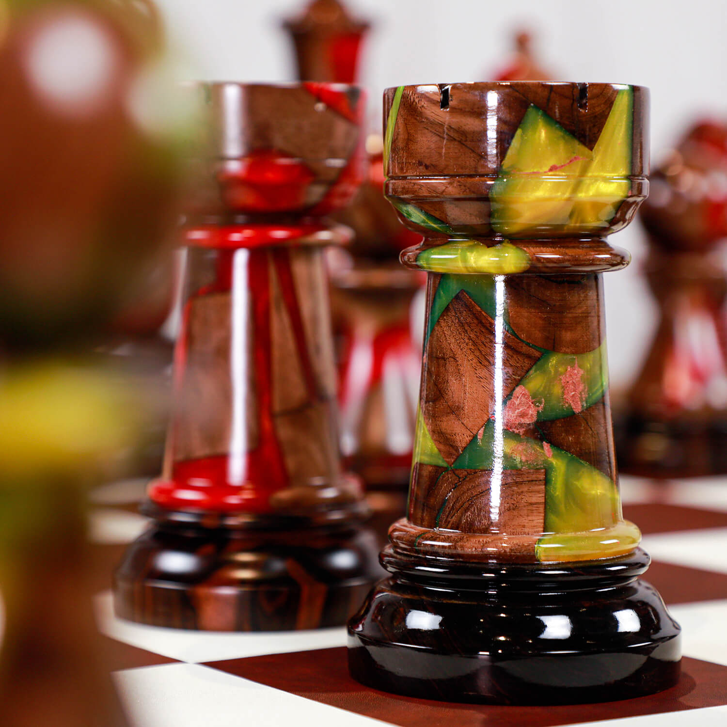 The Power of Empires - Out Standing Chess Set (Dark Red – Dark Green ...