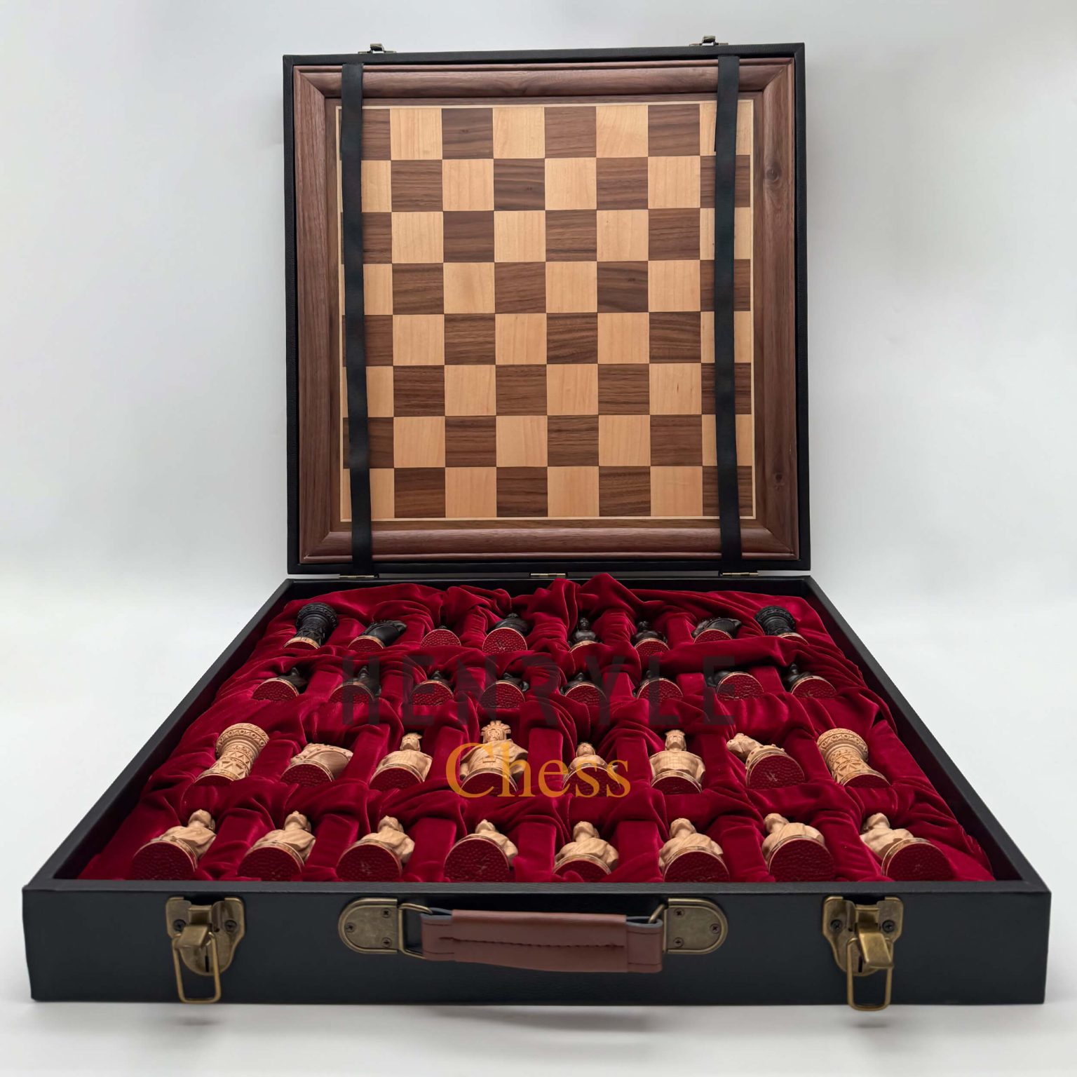 High-End Hung King Chess Set - Signature #02 - Henry Chess Sets