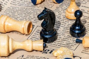 Chess Knight: How To Move And Use Knights Effectively - Henry Chess Sets