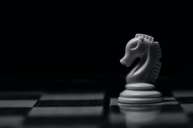 Chess Knight: How To Move And Use Knights Effectively - Henry Chess Sets