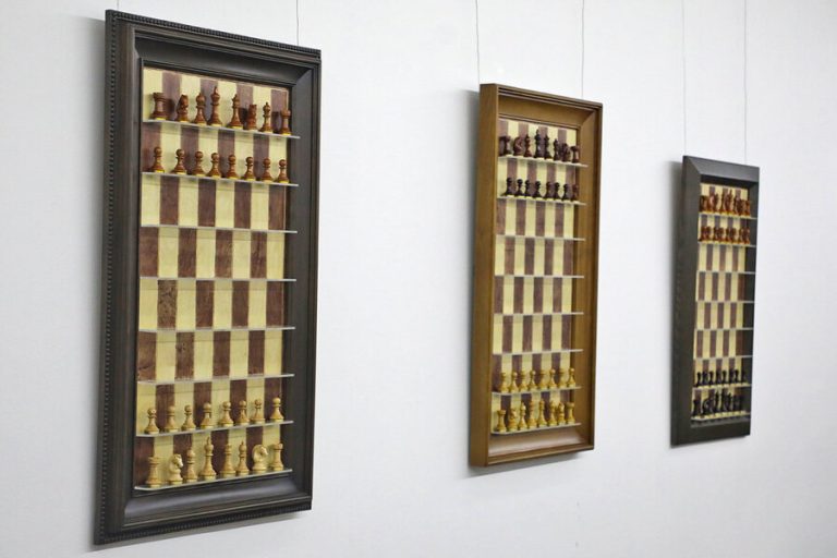 Vertical Chess Sets | Wall Mounted Chess Pieces & Boards
