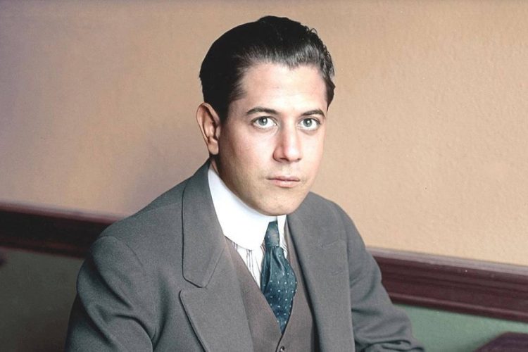 Jose Raul Capablanca - Chess Champion Extraordinaire - Henry Chess Sets